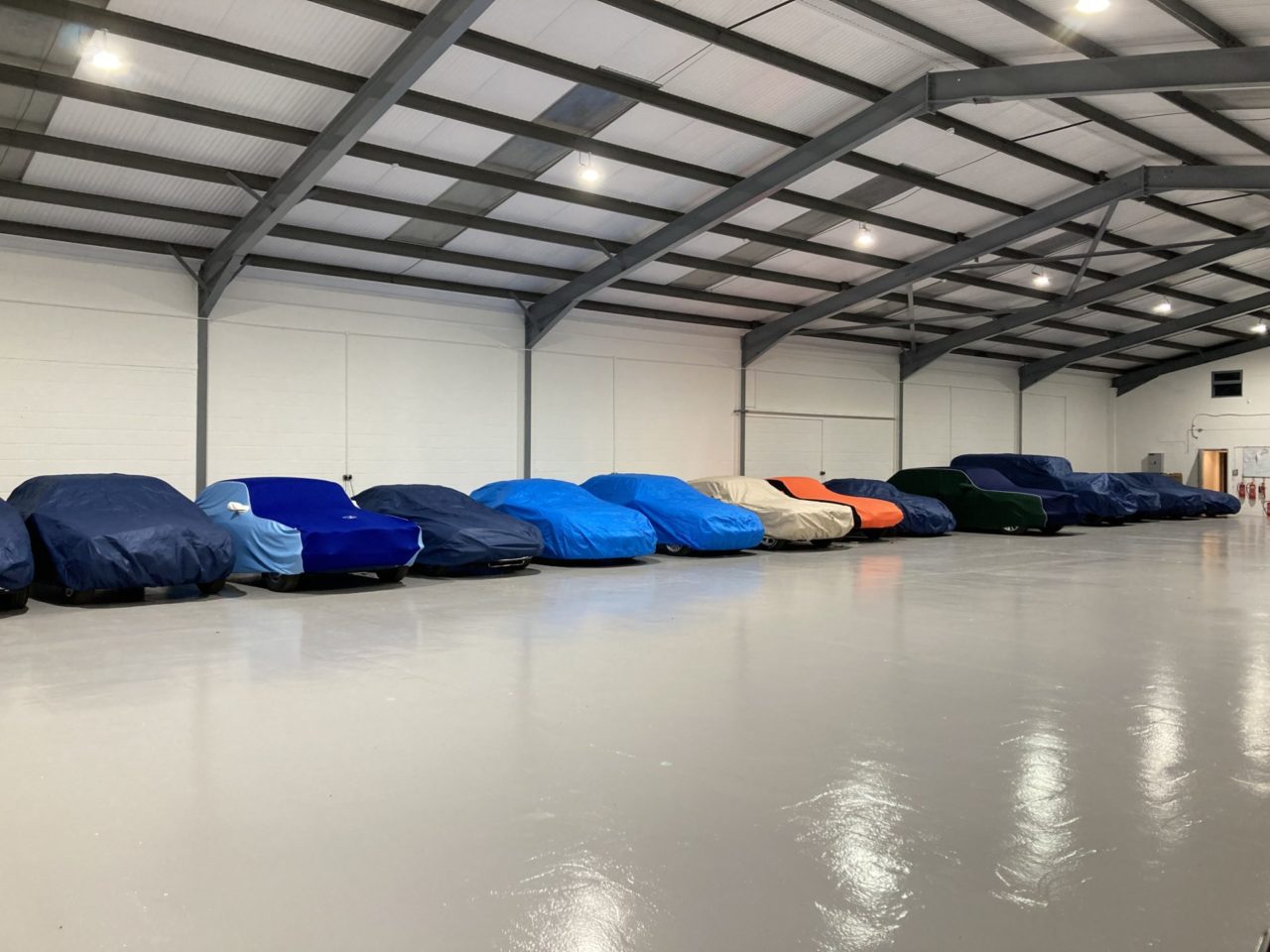 JAR - Classic, race and prestige car storage